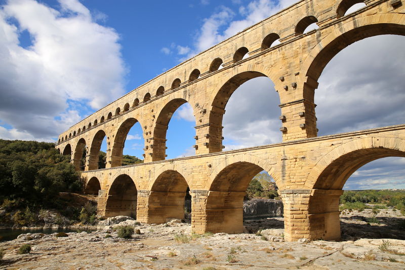 Pont du Gard - rzymski akwedukt na południu Francji